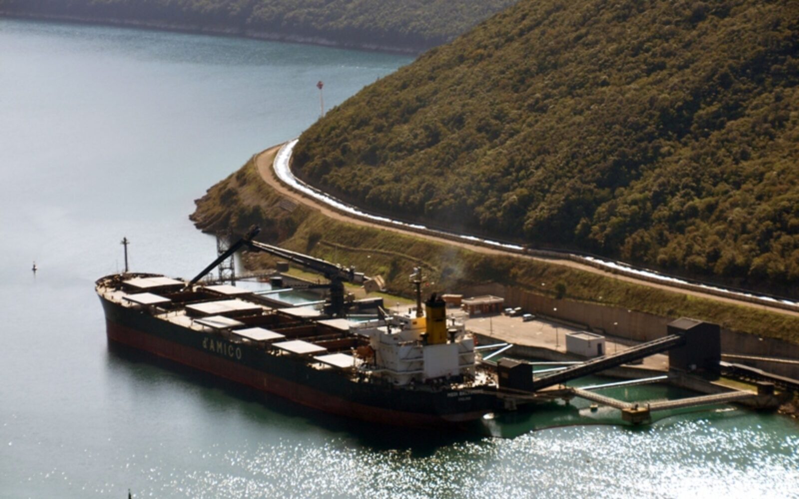 Uručeni certifikati za TE Plomin 1 i 2 - Poslovni dnevnik