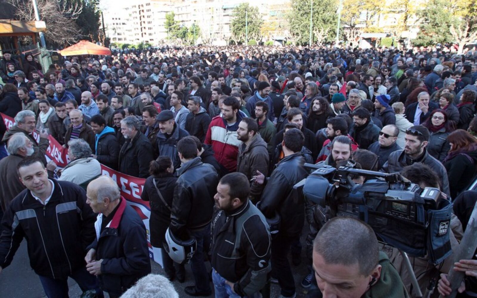 Grčka: Prosvjedi i novi štrajkovi u javnom prijevozu - Poslovni dnevnik