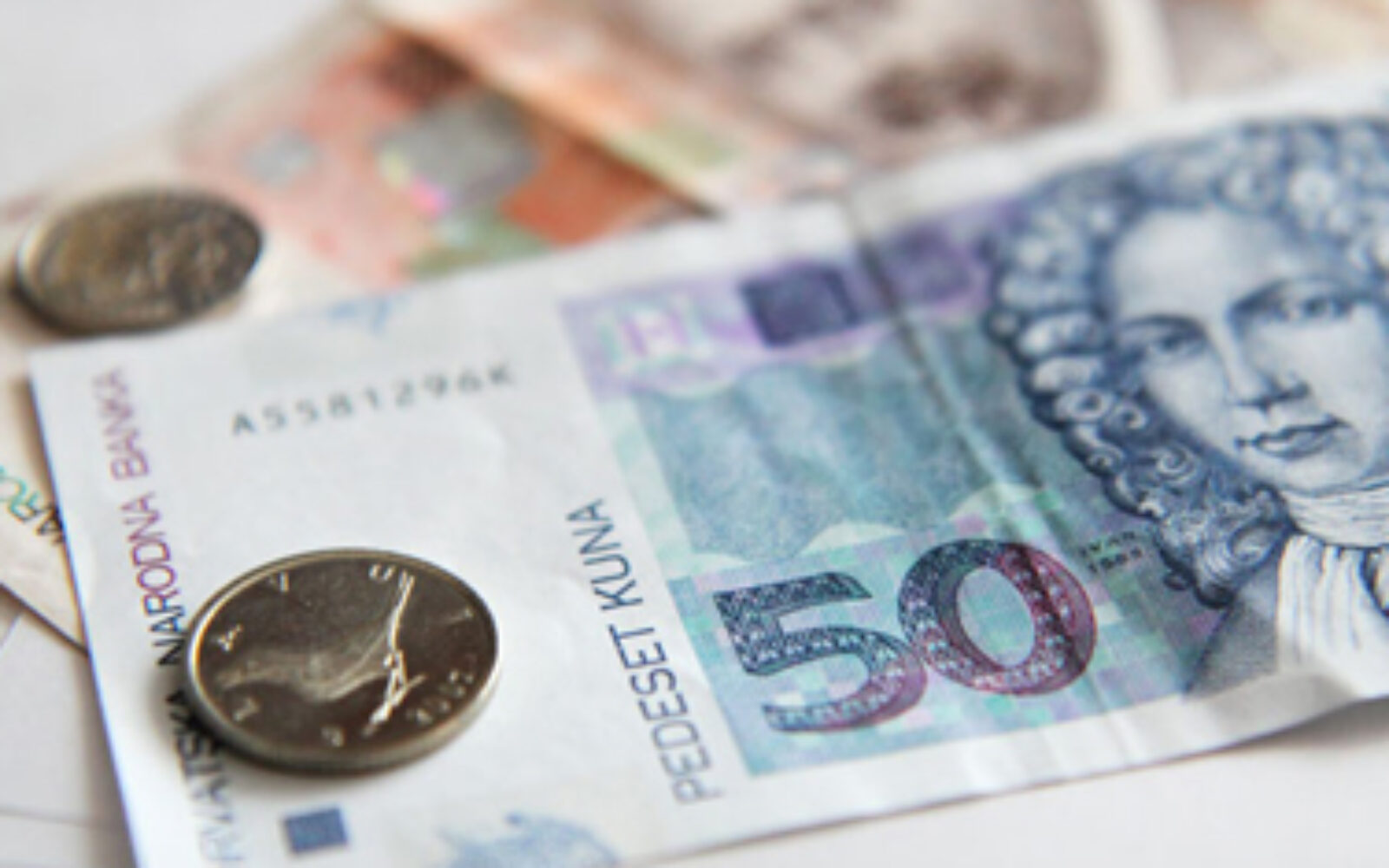 Rashodi rebalansom povećani za 898 mil. kuna, deficit raste na 4,2% BDP ...