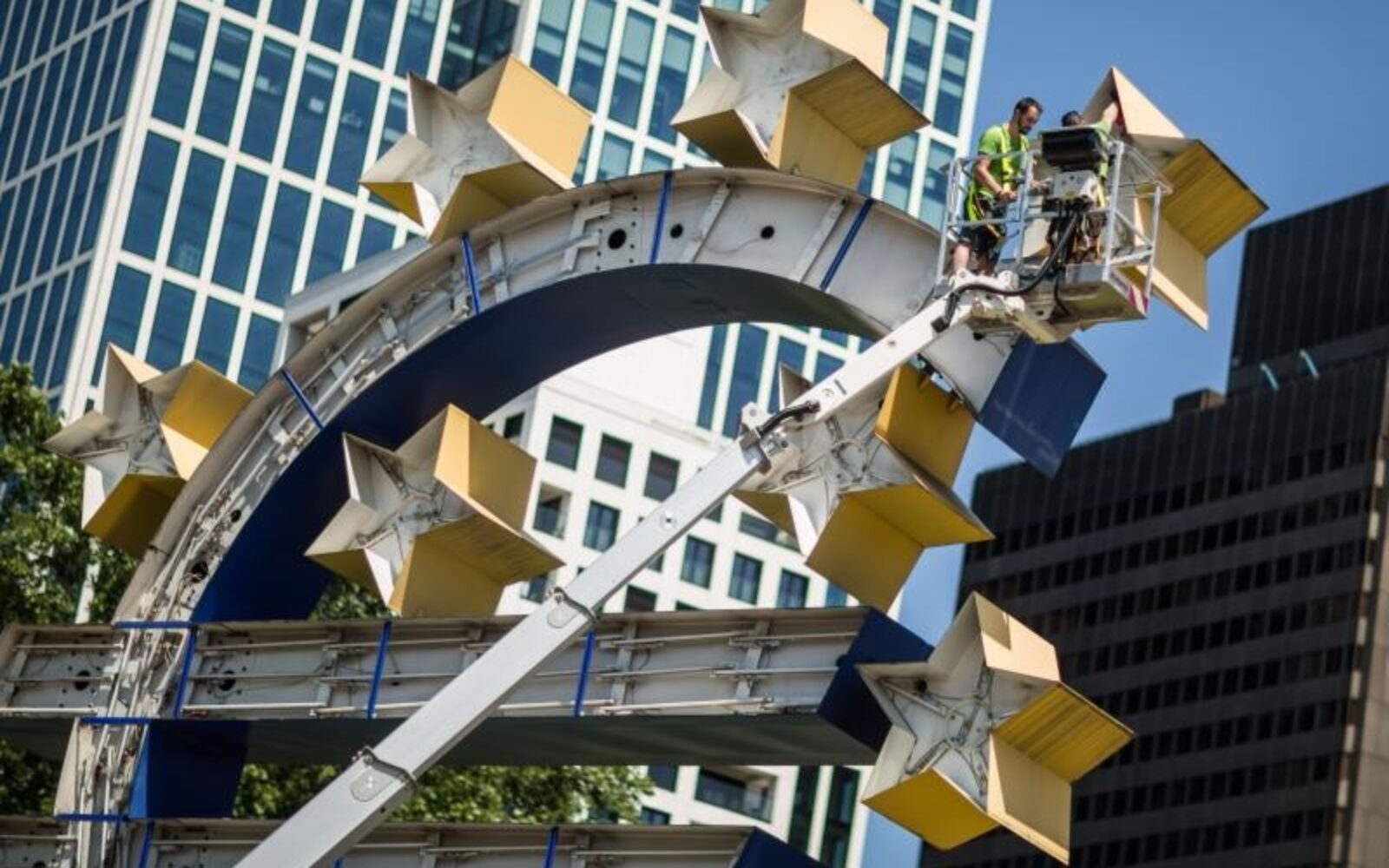 ECB: Bilijun eura nije dovoljno, ubrizgat ćemo još - Poslovni dnevnik