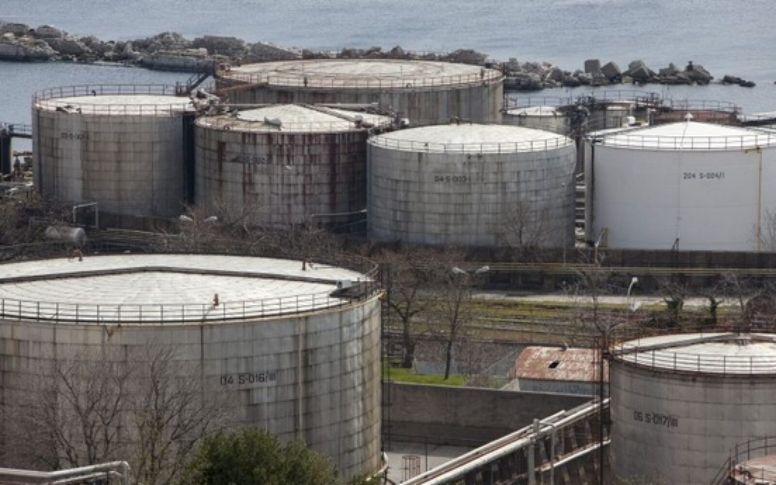 EU se boji ruske strategije osvajanja europskih rafinerija - Poslovni ...