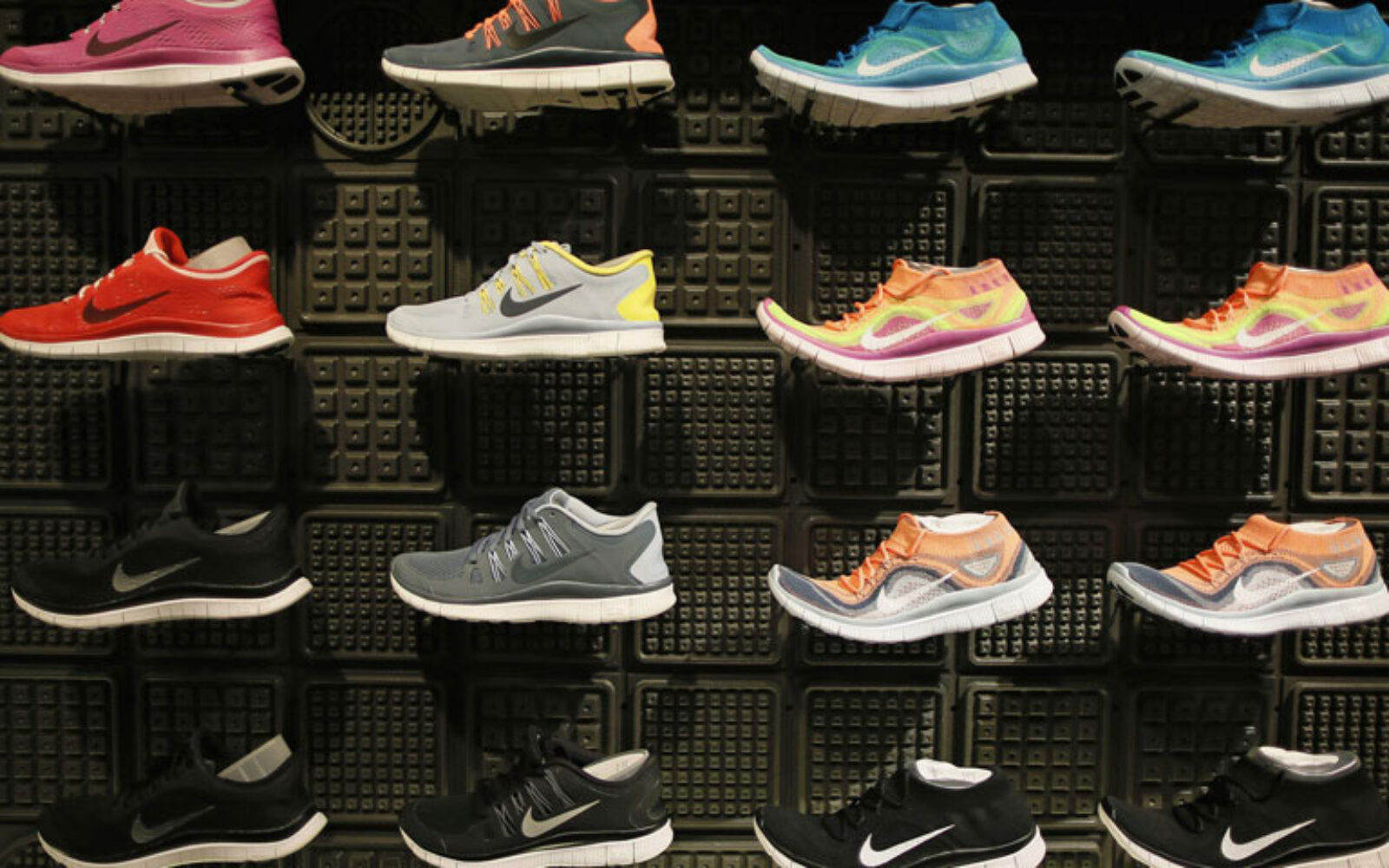 Dobra prodaja Nikeu osigurala povijesni rekord - Poslovni dnevnik