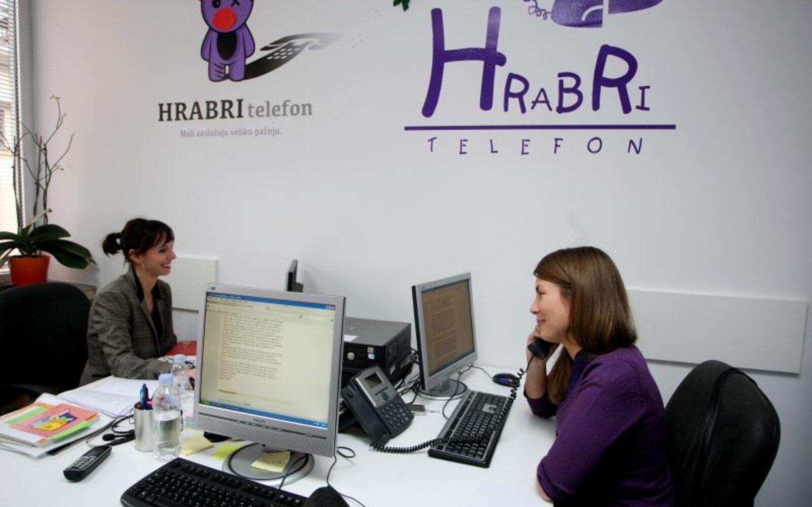 Hrabri telefon: otvoren broj i za roditelje - Poslovni dnevnik