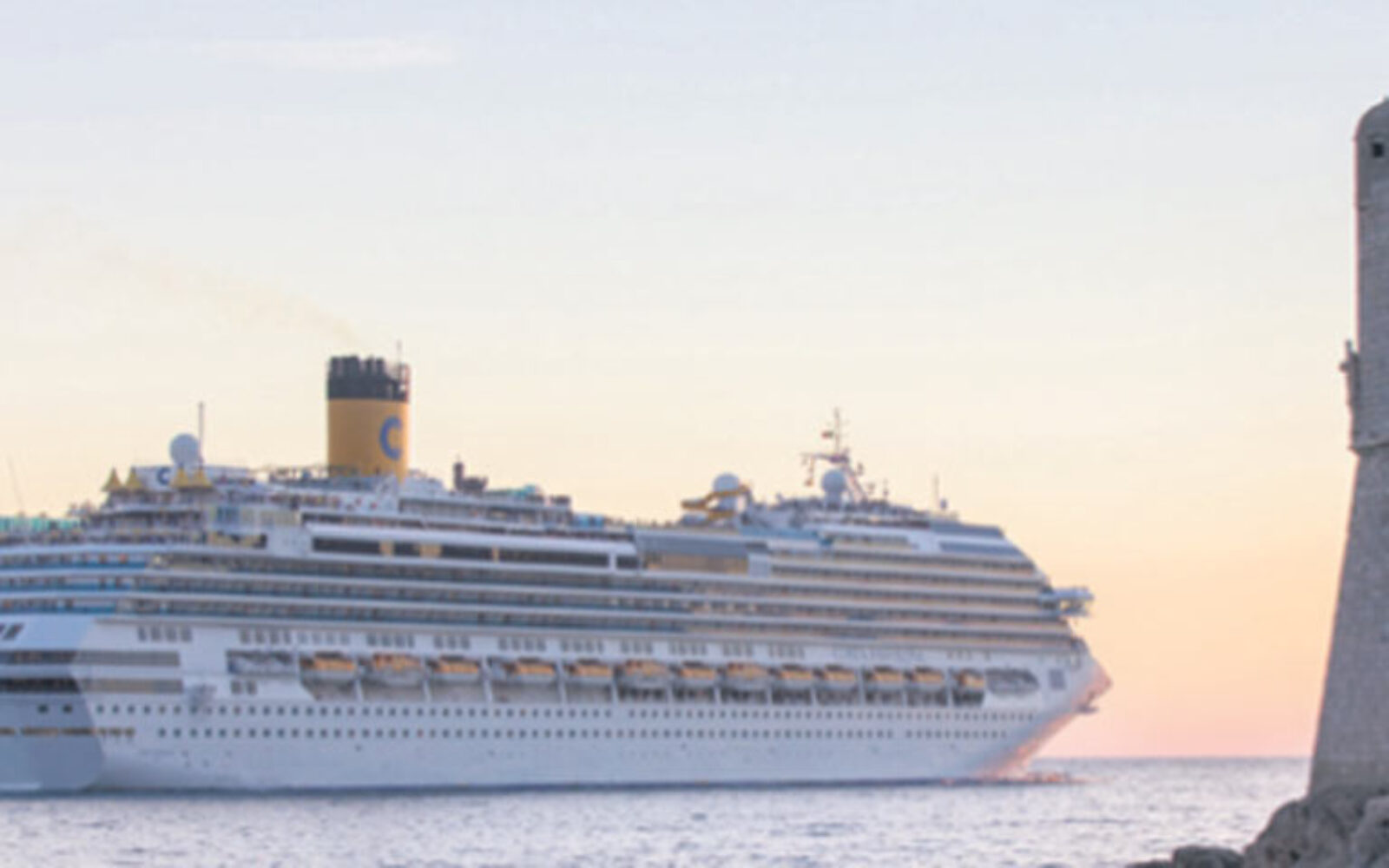 Kruzeri doveli 15.000 gostiju u Dubrovnik - Poslovni dnevnik