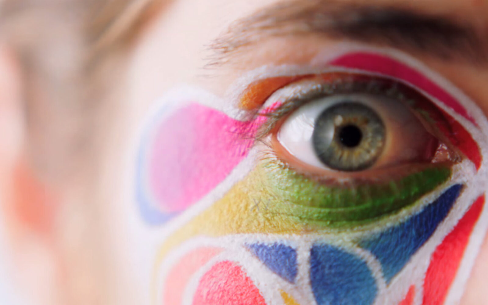 VIDEO: Kako je Sony sakrio novu Xperiju u svojoj reklami - Poslovni dnevnik