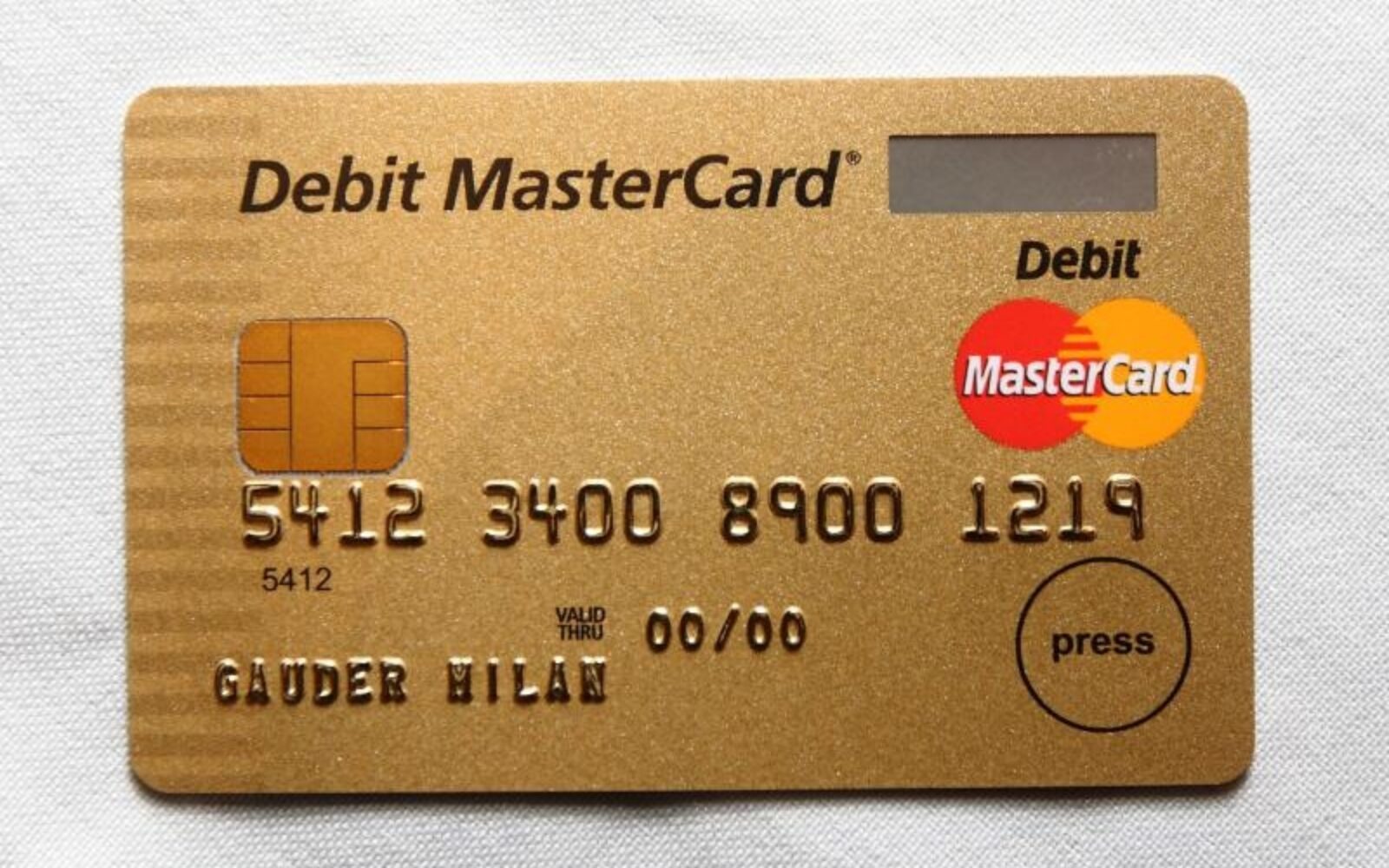 FOTO: MasterCard je po prvi put u 20 godina promijenio svoj logo i ...