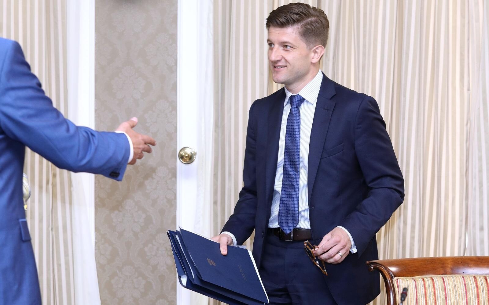 Proračunski prihodi u idućoj godini planirani na 134, a rashodi na 139 ...