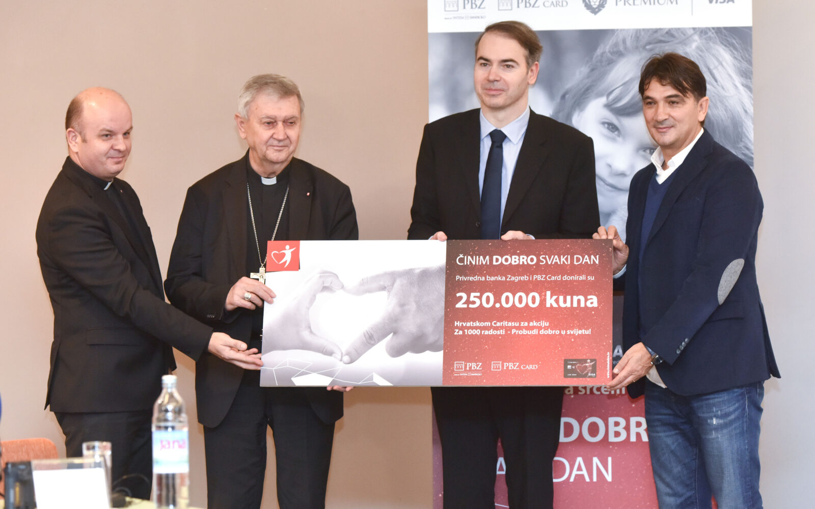 PBZ Grupa donirala 250.000 kuna programu Hrvatskog Caritasa Za 1000 radosti - Probudi dobro u ...