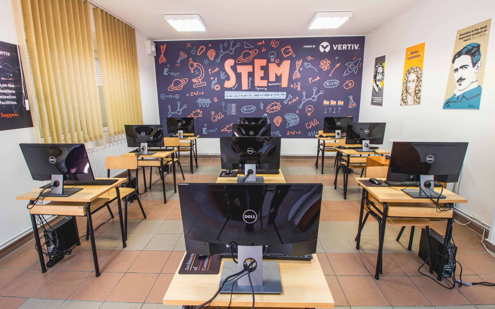 Vertiv donirao opremu za otvorenje novog STEM centra u Glini - Poslovni dnevnik