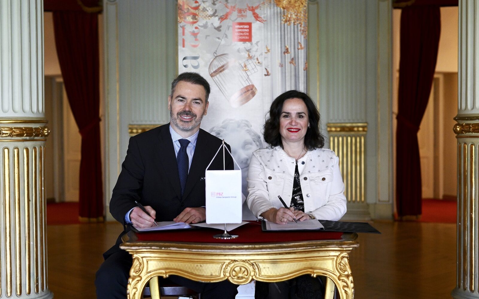 Potpisan ugovor o suradnji između zagrebačkog HNK i PBZ-a - Poslovni ...