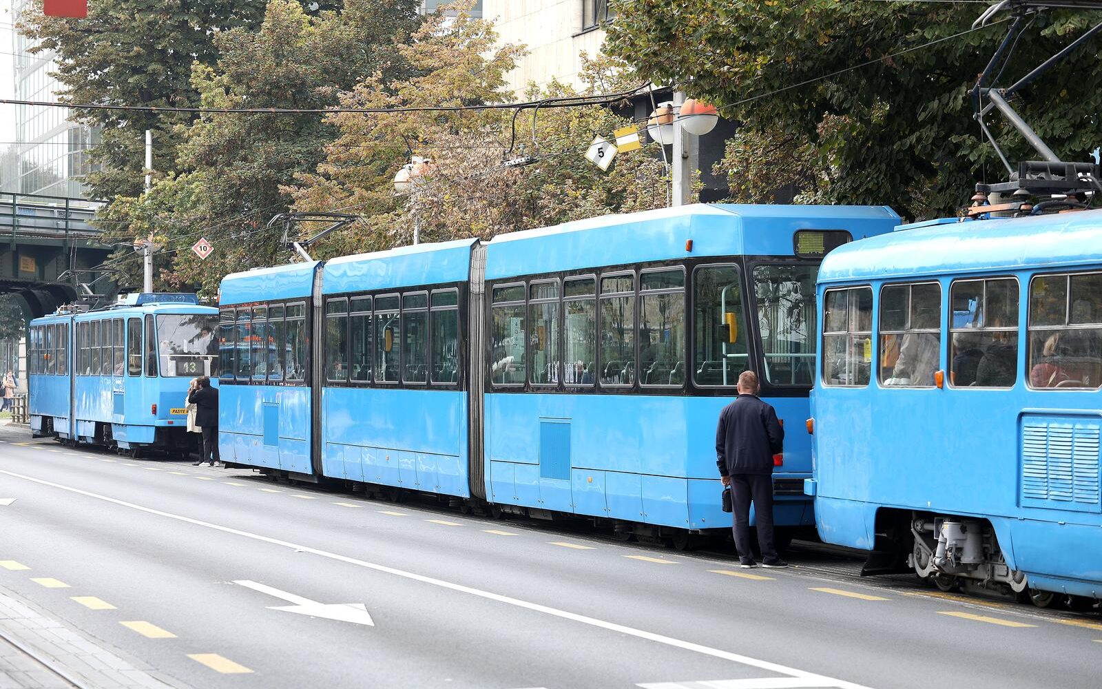 Jutros kolaps u gradskom prometu Zagreba: Tramvaji nisu vozili Vukovarskom, Savskom, Ozaljskom ...