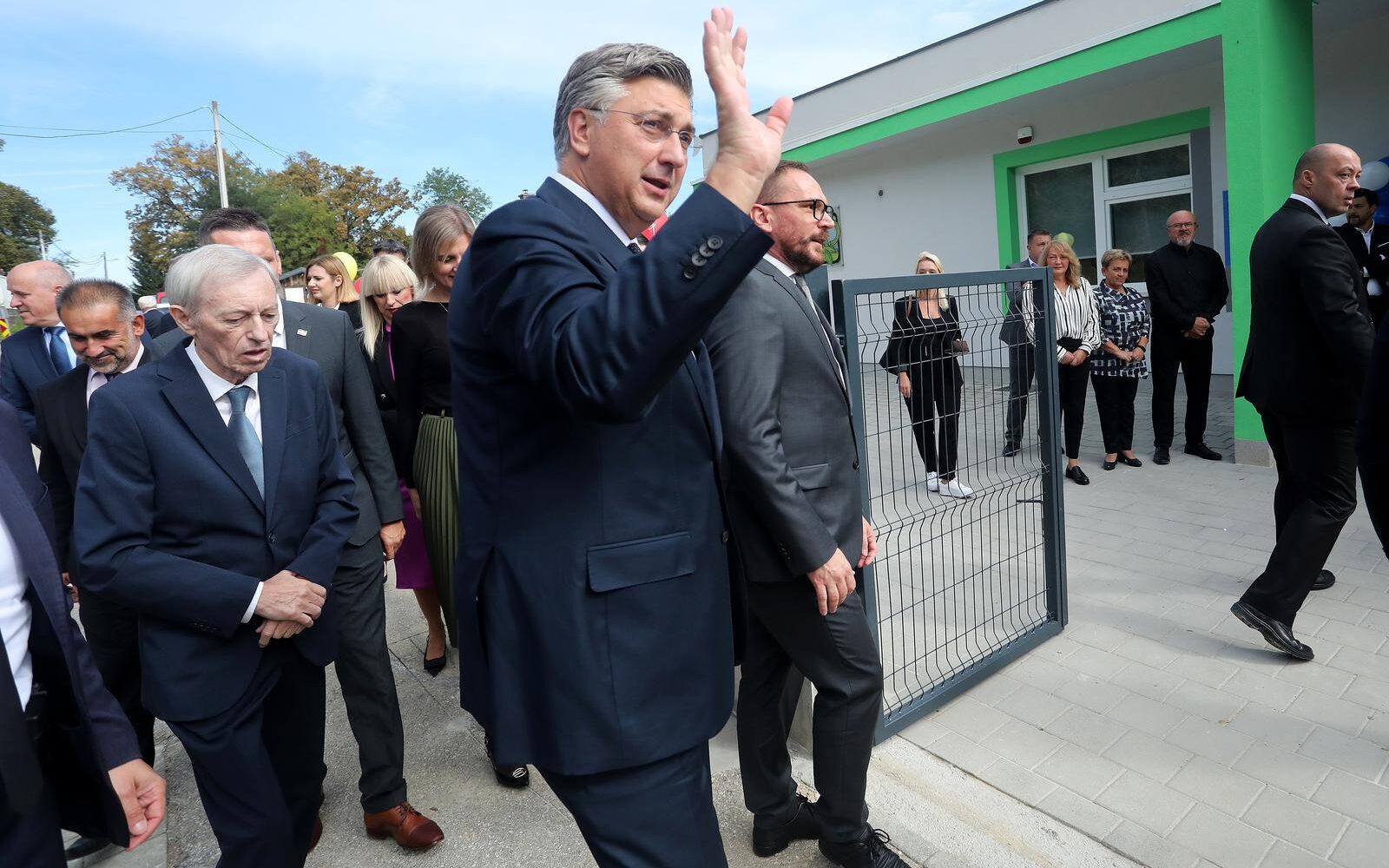 Plenković se oglasio o cijenama hrane u Hrvatskoj - Poslovni dnevnik